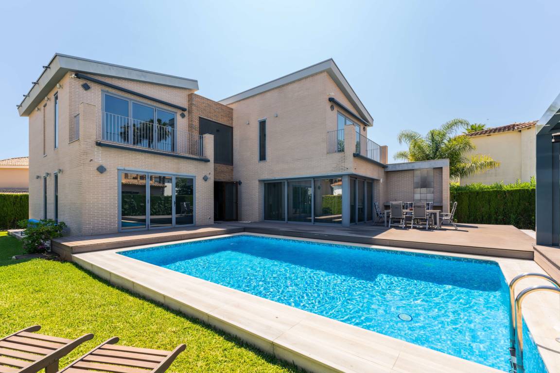 264 M² Villa Vacanza ∙ 4 Camere Da Letto ∙ 8 Ospiti - Oliva