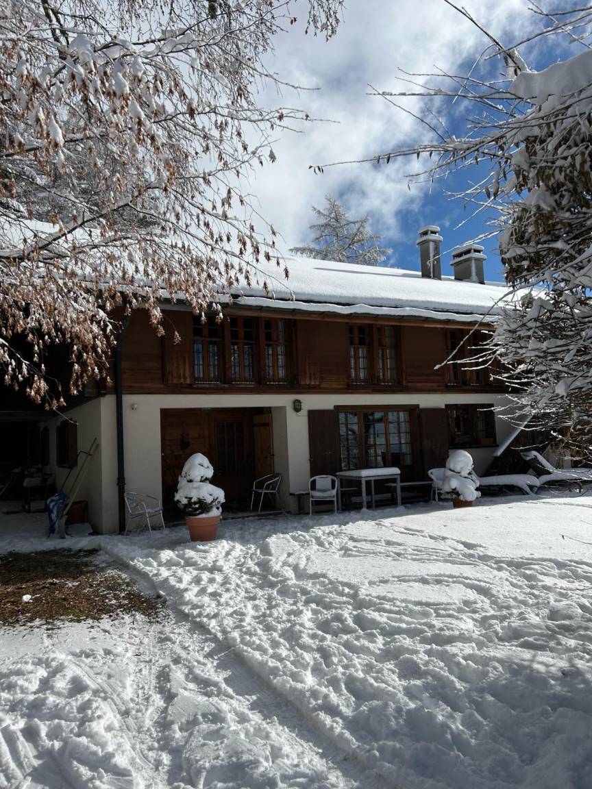 220 M² Chalet ∙ 5 Bedrooms ∙ 12 Guests - Les Diablerets