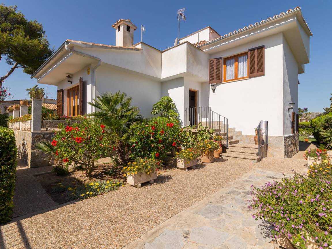 374 M² Villa ∙ 3 Bedrooms ∙ 6 Guests - Alcúdia