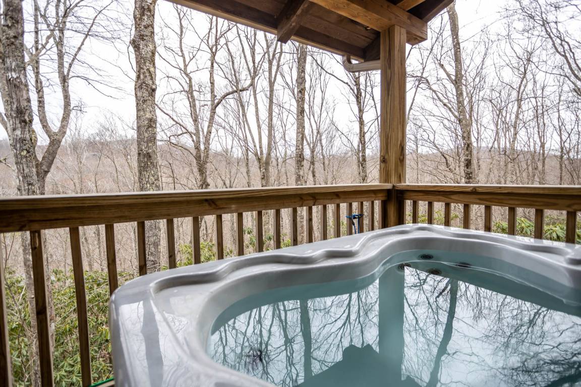 145 M² Cabin ∙ 2 Bedrooms ∙ 6 Guests - Boone, NC