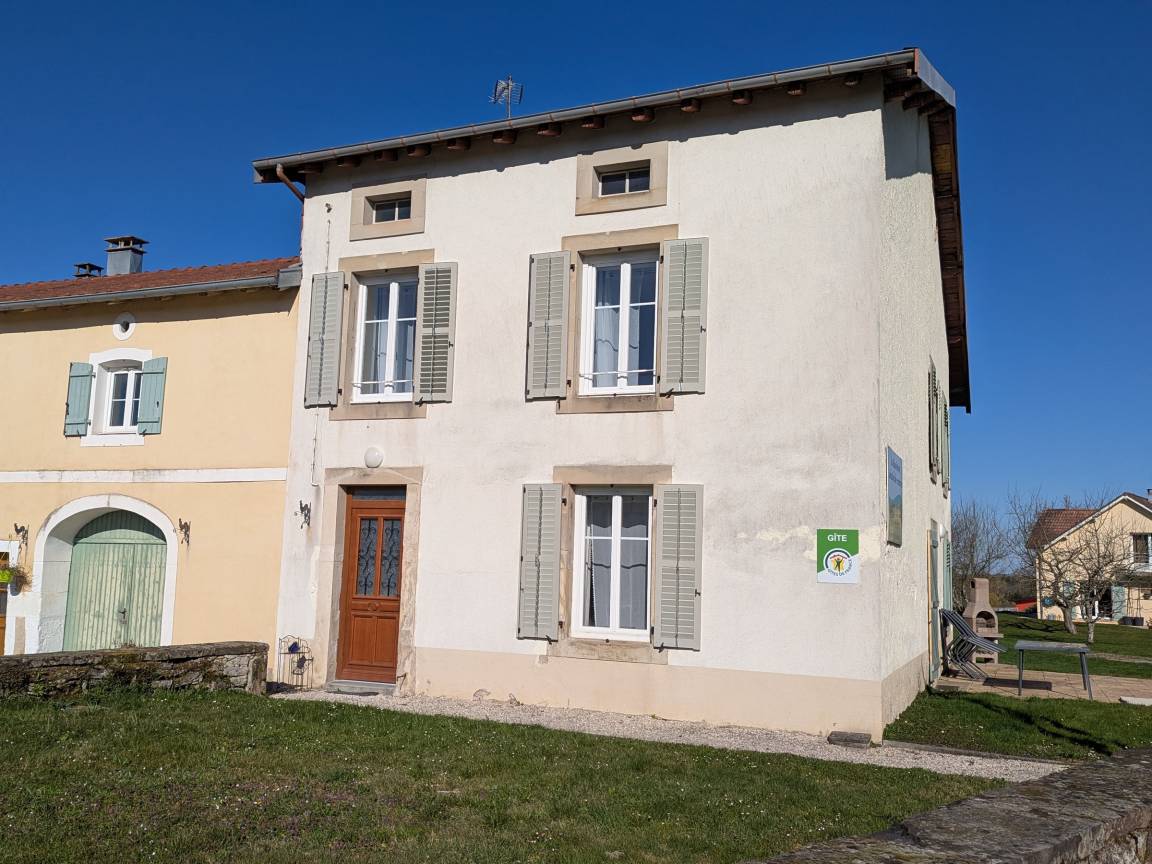 120 M² Cottage ∙ 2 Bedrooms ∙ 6 Guests - Épinal