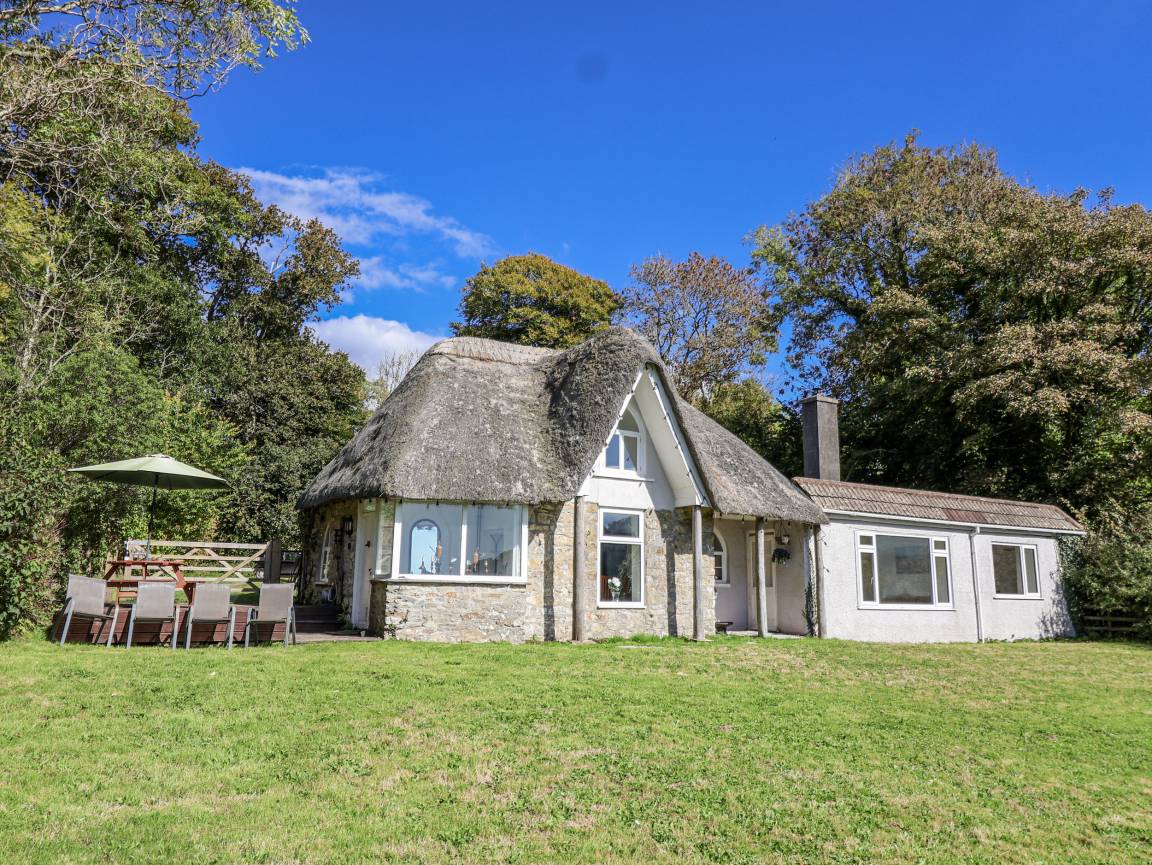Cottage ∙ 3 Bedrooms ∙ 6 Guests - Noss Mayo
