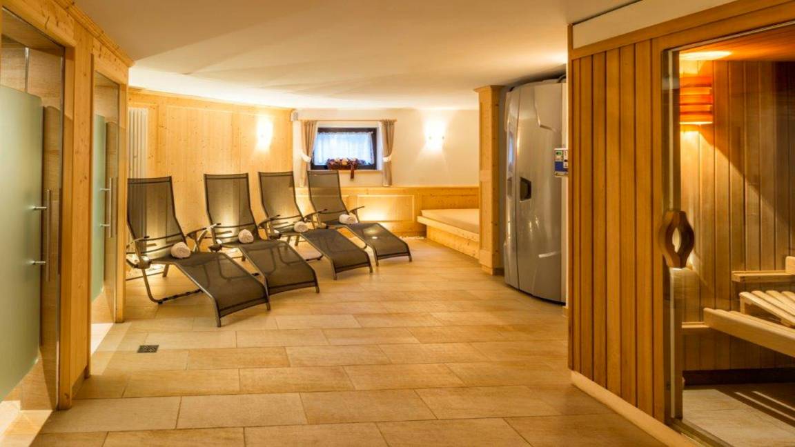 70 M² Appartamento Vacanza ∙ 2 Camere Da Letto ∙ 5 Ospiti - Ortisei