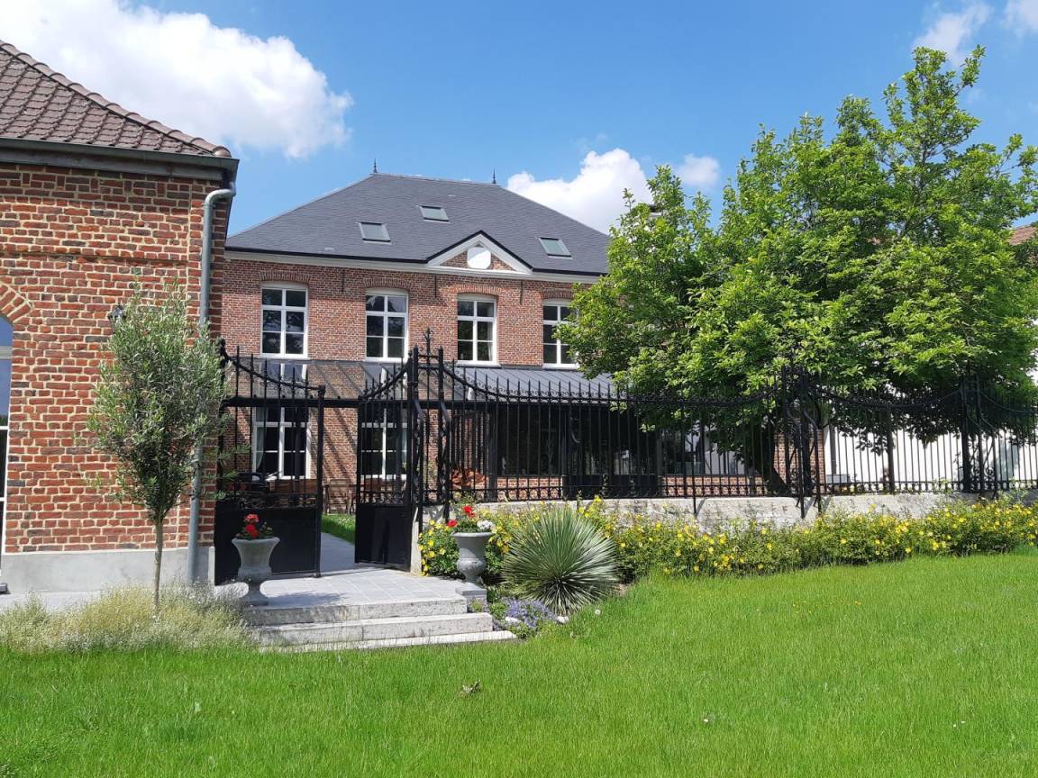 260 M² Gîte ∙ 5 Chambres ∙ 11 Personnes - Saint-Omer