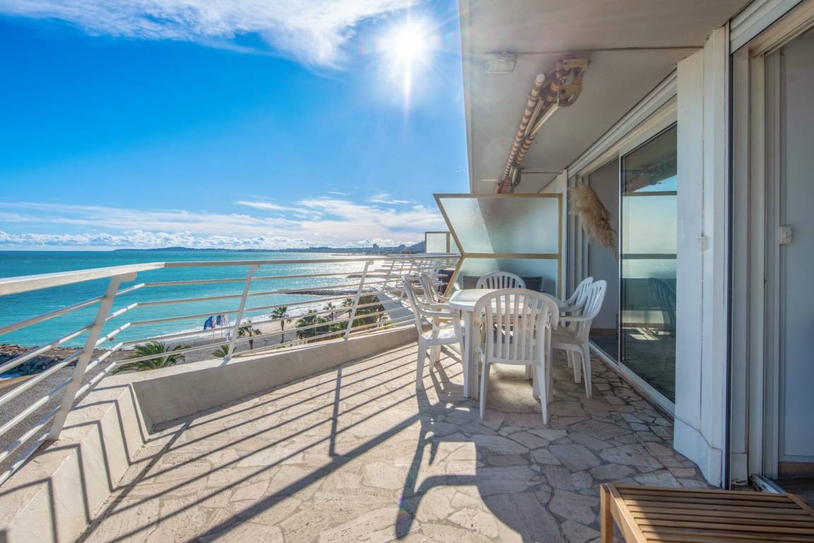 70 M² Appartement ∙ 2 Chambres ∙ 6 Personnes - Plage du Ponteil - Antibes