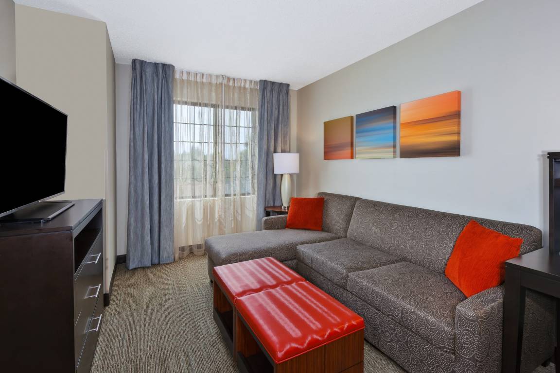 229 M² Hotel ∙ 2 Bedrooms ∙ 6 Guests - Sterling Heights, MI