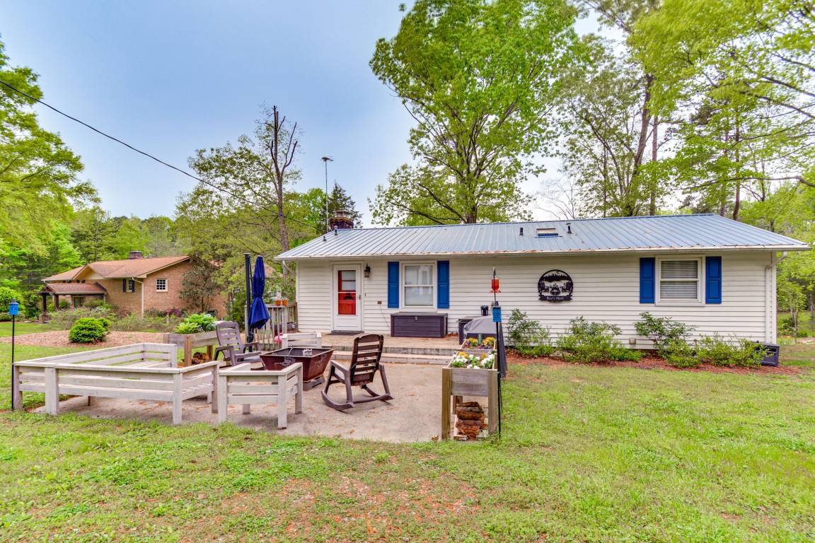 185 M² House ∙ 3 Bedrooms ∙ 8 Guests - Hyco Lake, NC