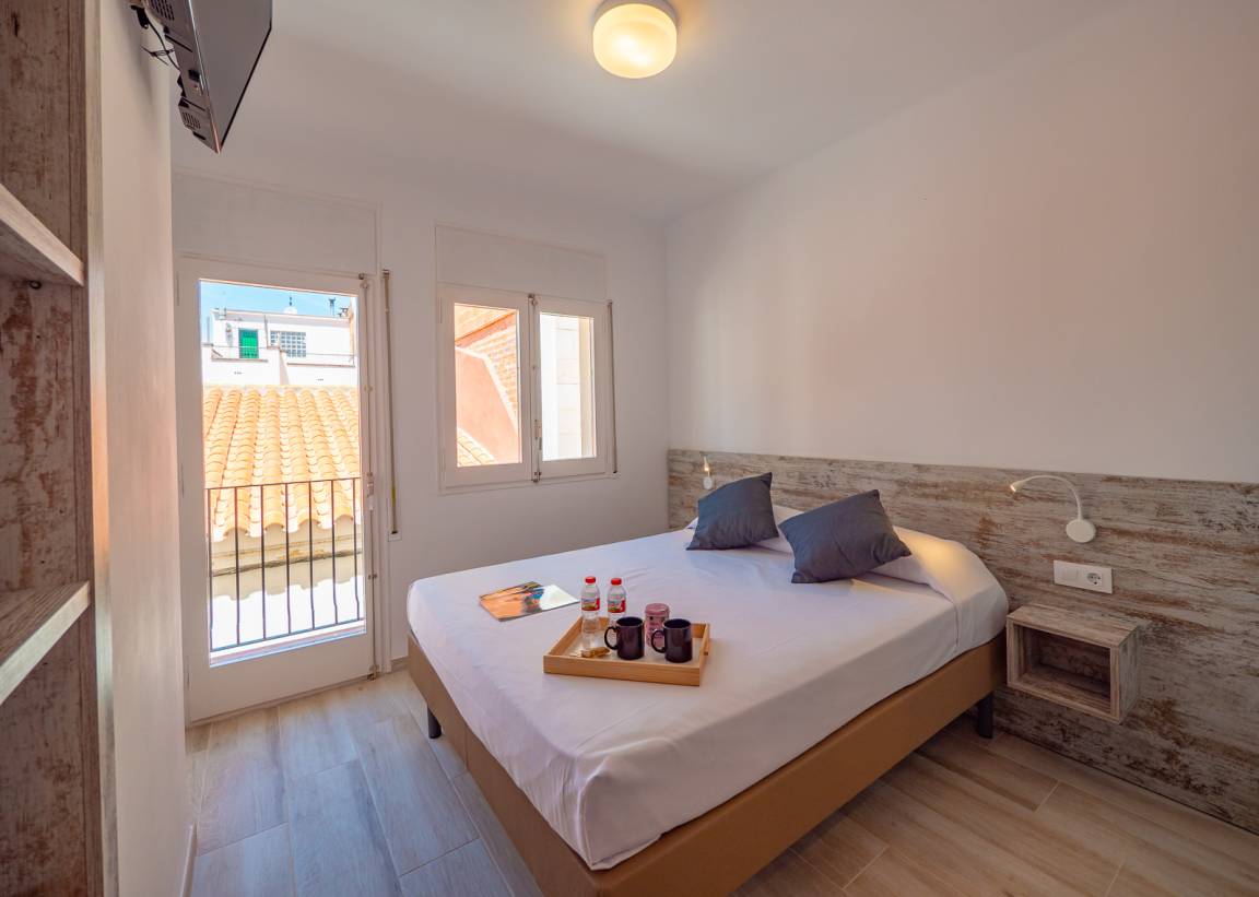 12 M² Hotel ∙ 1 Bedroom ∙ 2 Guests - Palau-saverdera