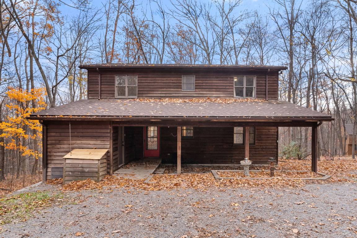 372 M² Cabin ∙ 5 Bedrooms ∙ 16 Guests - Berkeley Springs, WV