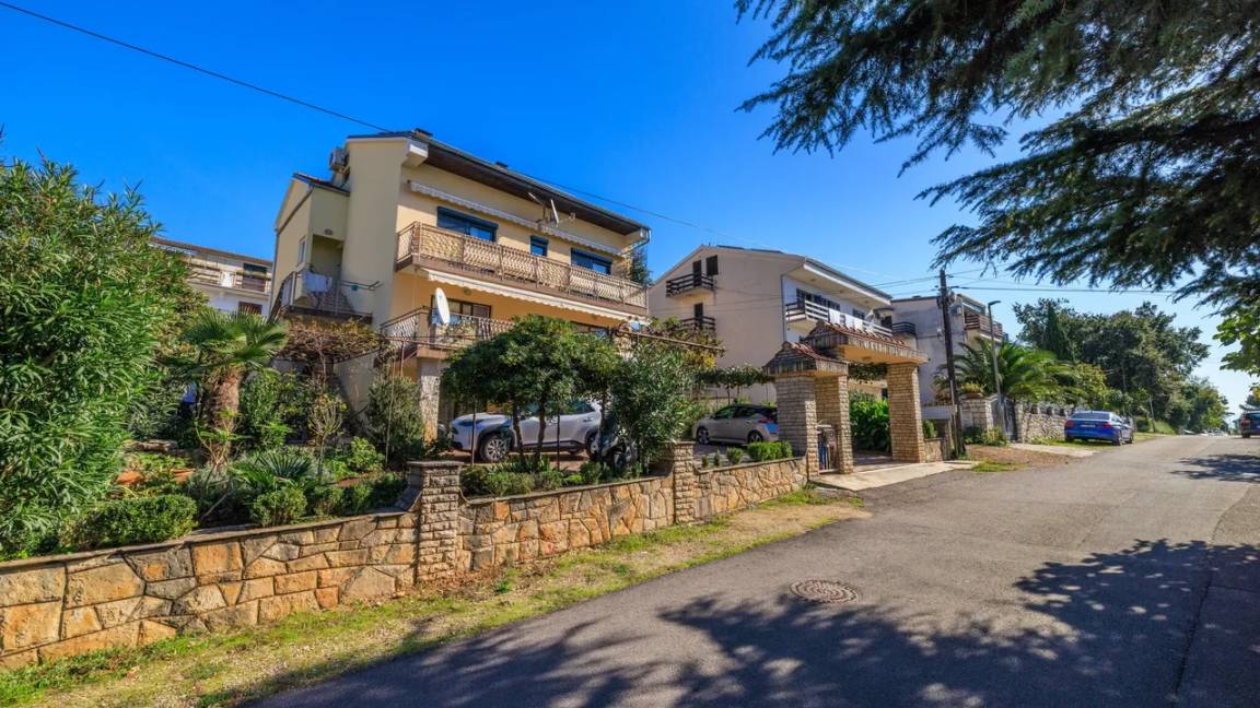 88 M² Apartment ∙ 3 Bedrooms ∙ 6 Guests - Crikvenica