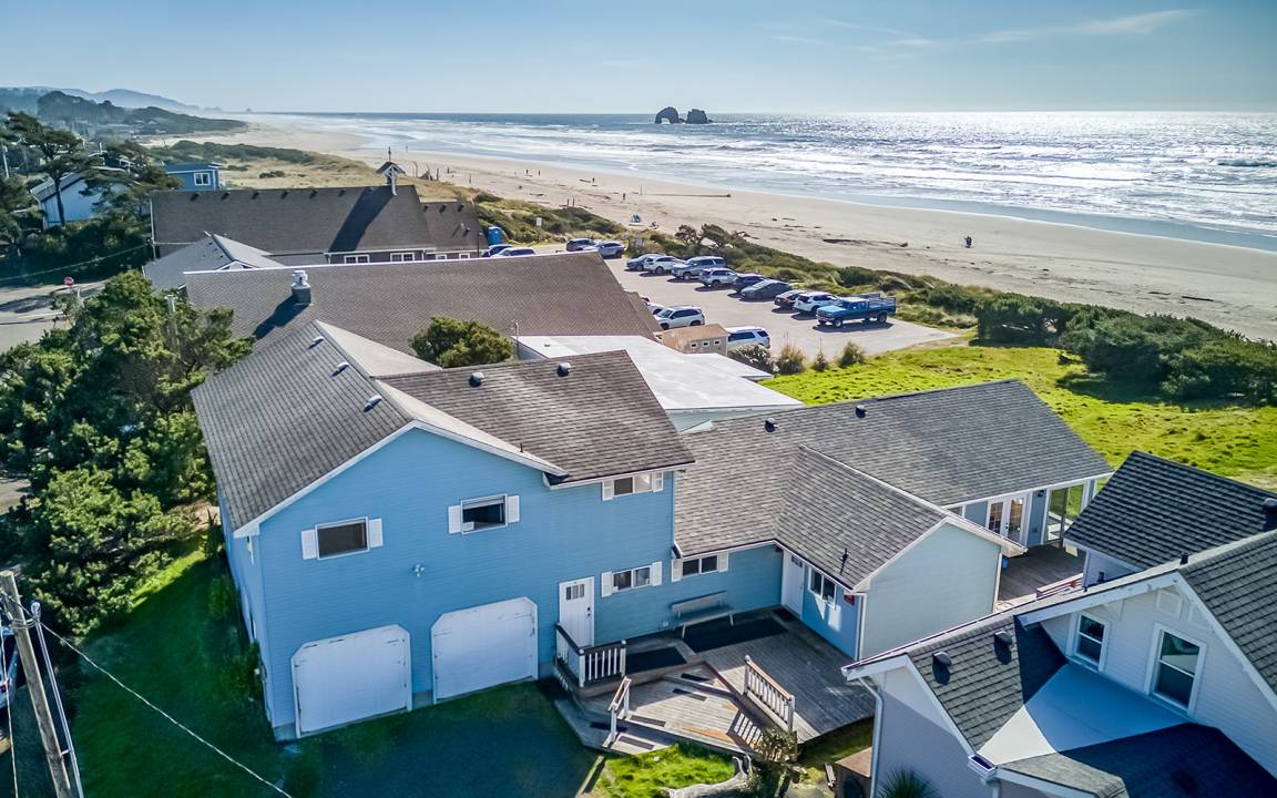 232 M² House ∙ 6 Bedrooms ∙ 12 Guests - Rockaway Beach, OR