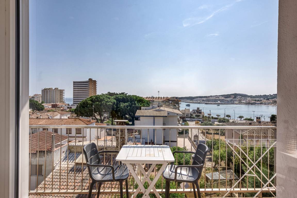 100 M² Appartement ∙ 2 Chambres ∙ 4 Personnes - L'Escala