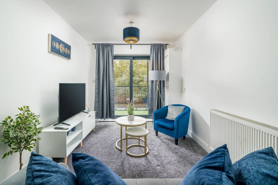 90 M² Apartment ∙ 2 Bedrooms ∙ 5 Guests - London