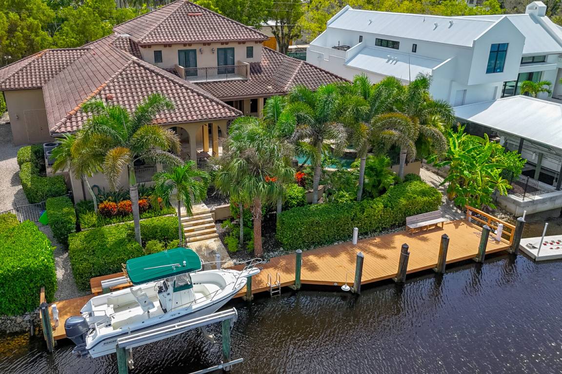 399 M² Ferienhaus ∙ 4 Schlafzimmer ∙ 8 Gäste - Naples, FL