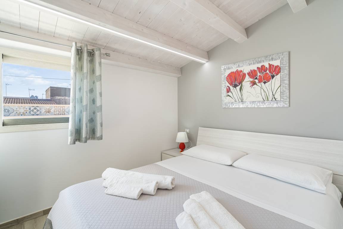 100 M² House ∙ 3 Bedrooms ∙ 7 Guests - Avola