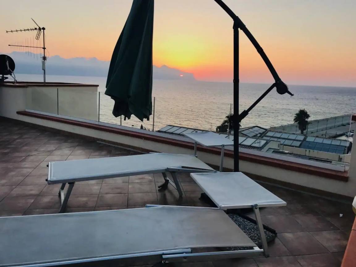 45 M² Appartamento Vacanza ∙ 1 Camera Da Letto ∙ 43 Ospiti - Balestrate