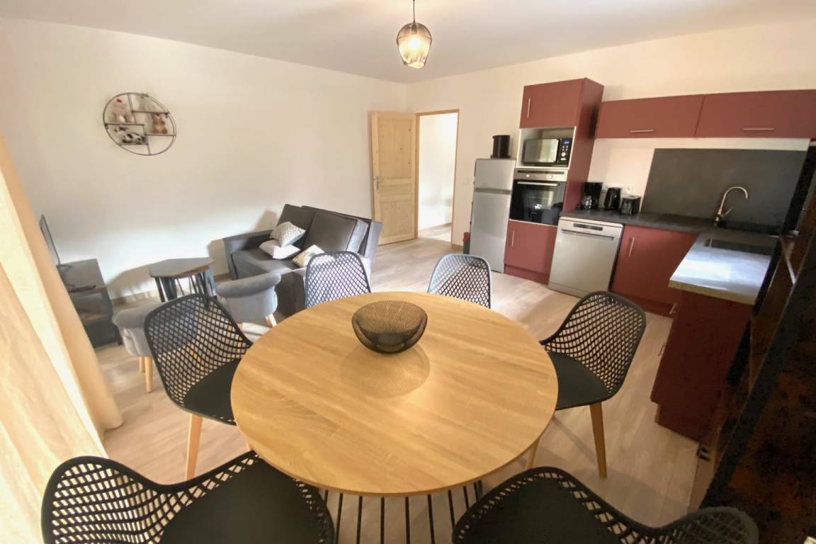65 M² Apartment ∙ 2 Bedrooms ∙ 6 Guests - Saint-Jean-de-Maurienne