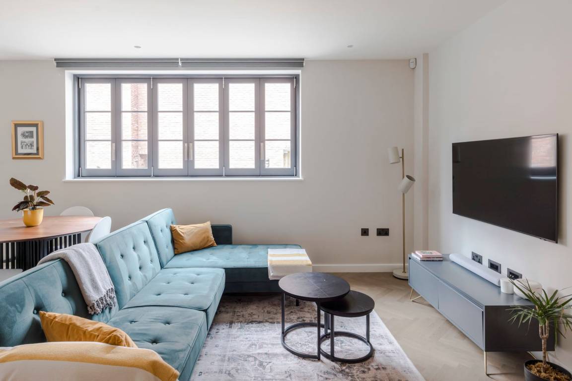 House ∙ 2 Bedrooms ∙ 5 Guests - London