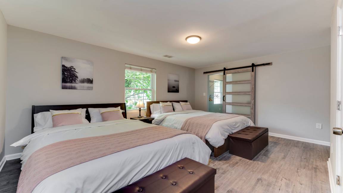 Apartment ∙ 3 Bedrooms ∙ 10 Guests - Alexandria, VA