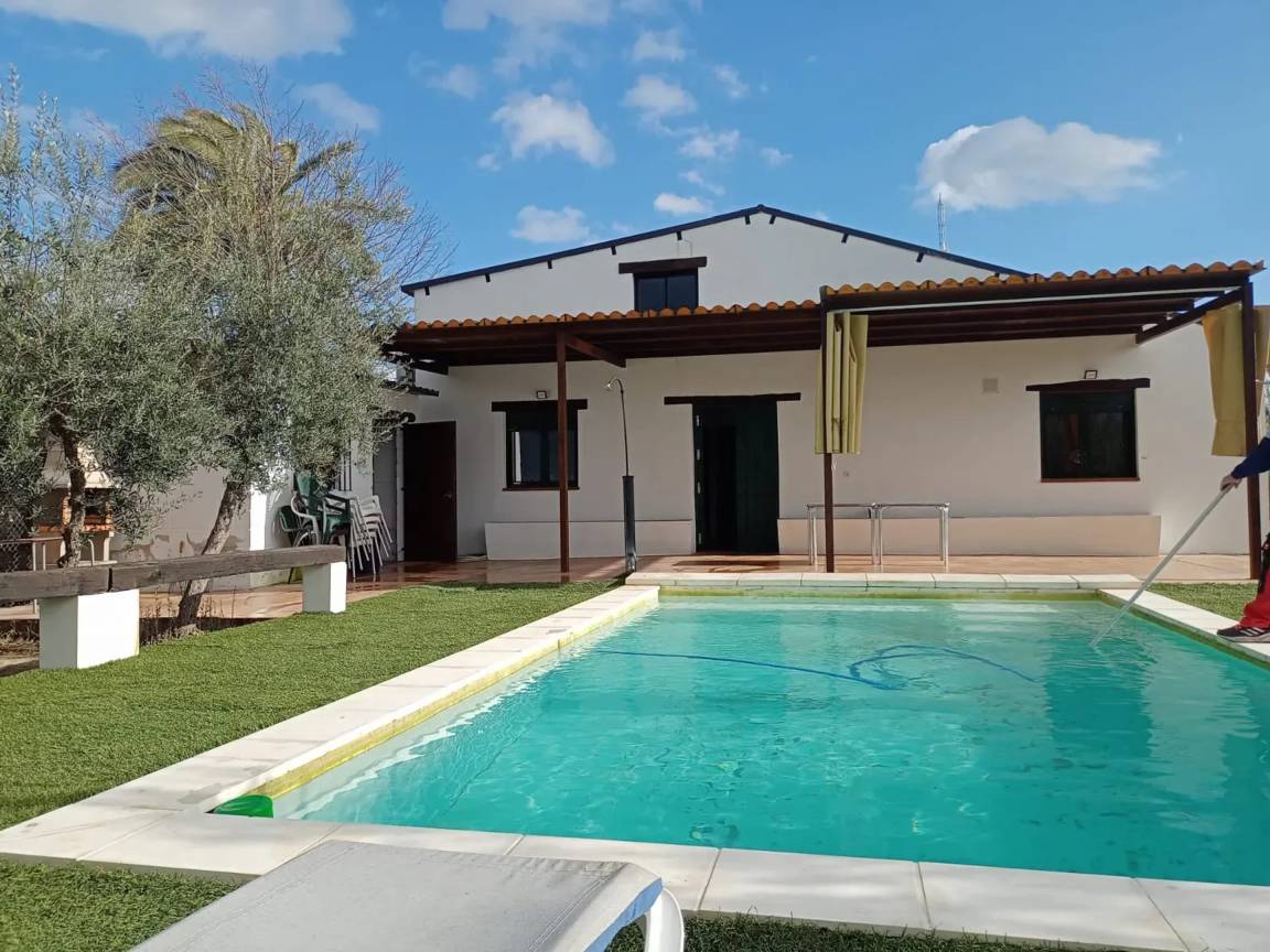 110 M² Villa ∙ 2 Bedrooms ∙ 9 Guests - Morón de la Frontera