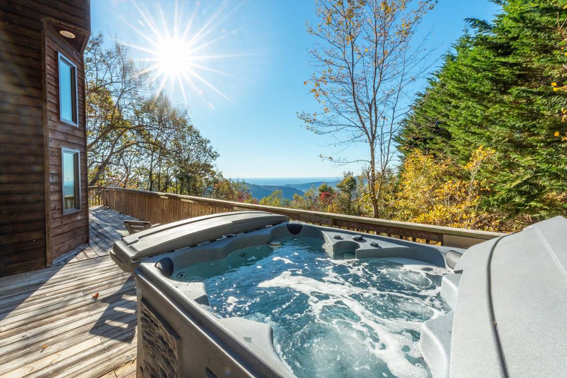 344 M² Cabin ∙ 3 Bedrooms ∙ 10 Guests - North Carolina