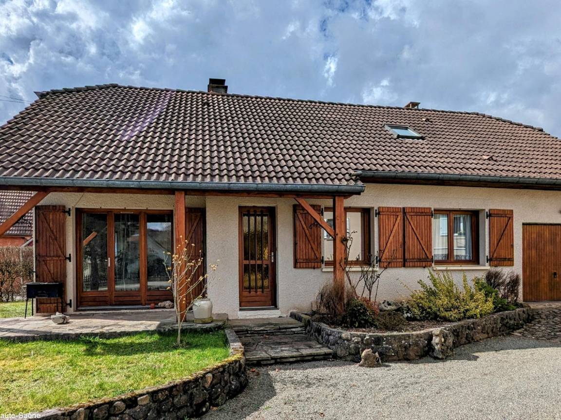 170 M² Cottage ∙ 3 Bedrooms ∙ 5 Guests - Alps