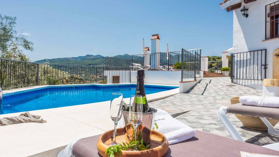 180 M² Casa ∙ 5 Habitaciones ∙ 10 Huéspedes - Tolox