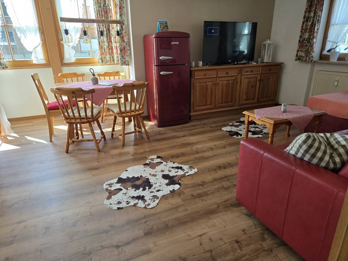 55 M² Ferienwohnung ∙ 1 Schlafzimmer ∙ 5 Gäste - Oberstaufen