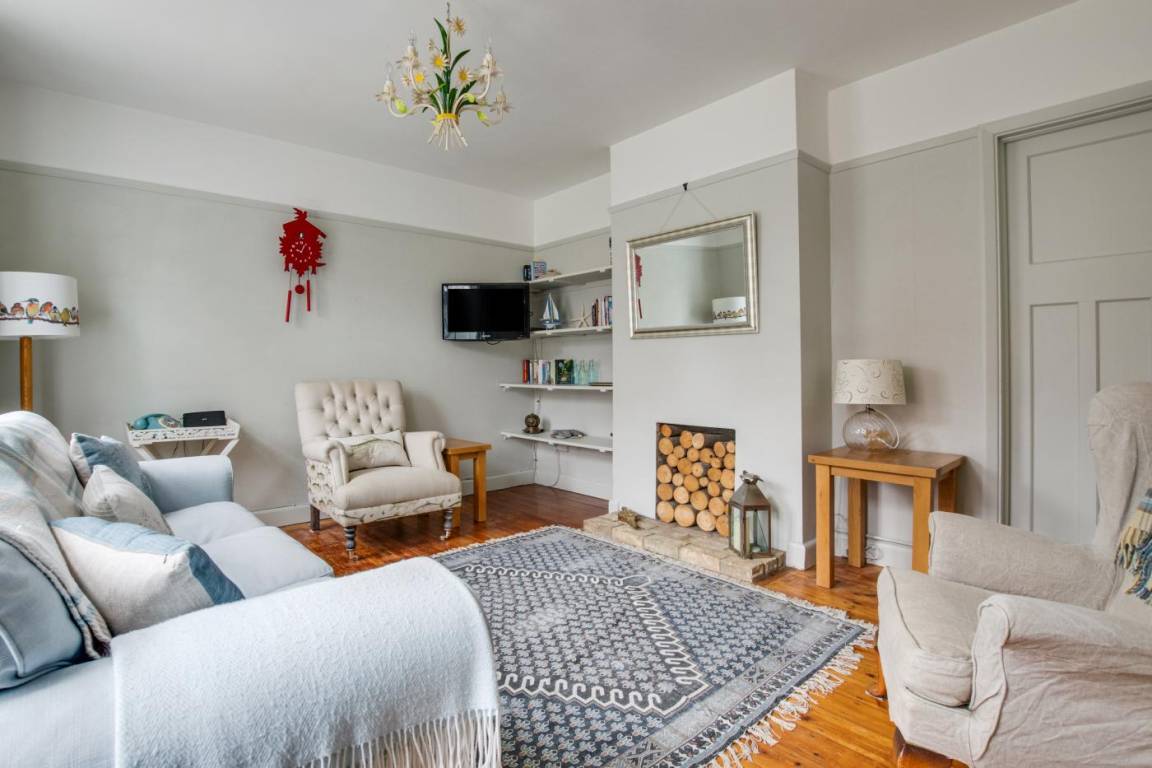 Cottage ∙ 2 Bedrooms ∙ 4 Guests - Woodbridge, UK