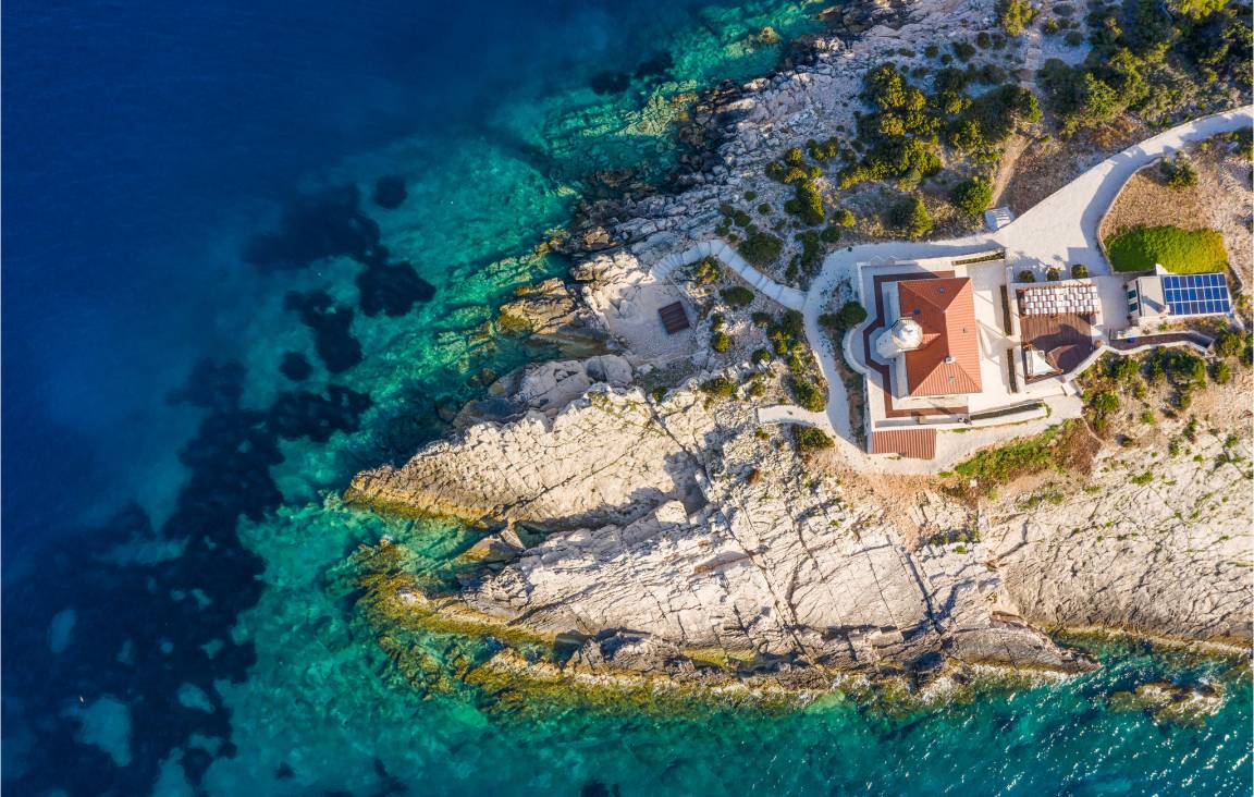 180 M² House ∙ 2 Bedrooms ∙ 4 Guests - Vis