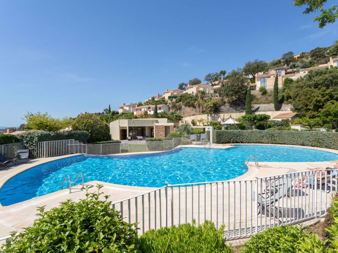 98 M² Maison De Vacances ∙ 3 Chambres ∙ 5 Personnes - Pierrefeu-du-Var