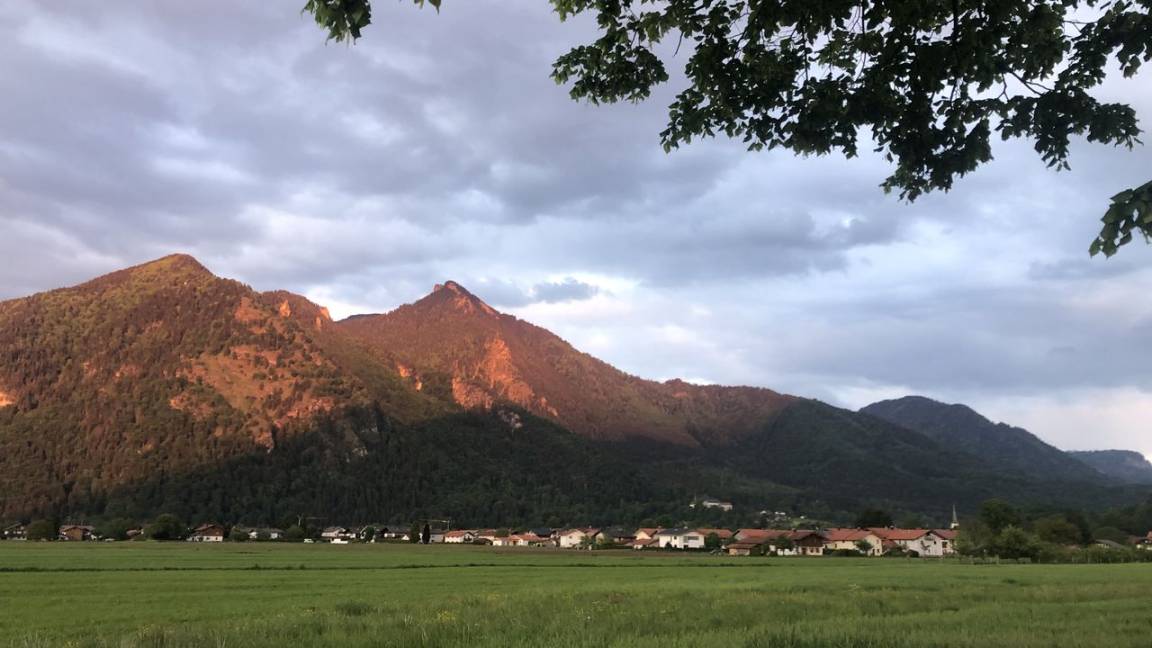 90 M² Ferienwohnung ∙ 2 Schlafzimmer ∙ 4 Gäste - Prien am Chiemsee