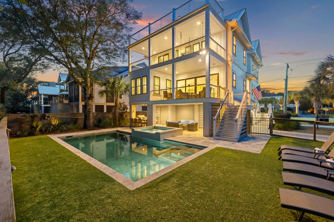 381 M² House ∙ 6 Bedrooms ∙ 12 Guests - Isle of Palms, SC