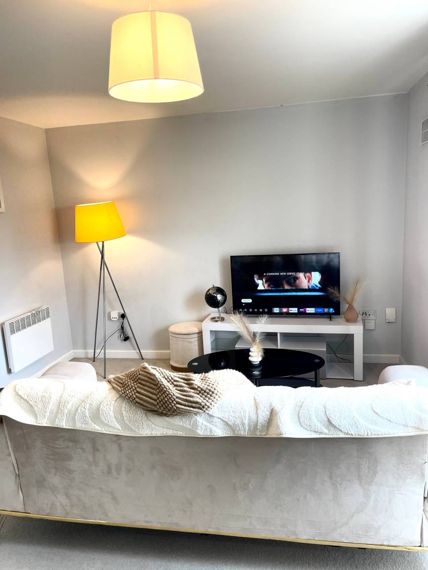 75 M² Ferienwohnung ∙ 2 Schlafzimmer ∙ 4 Gäste - Wolverhampton