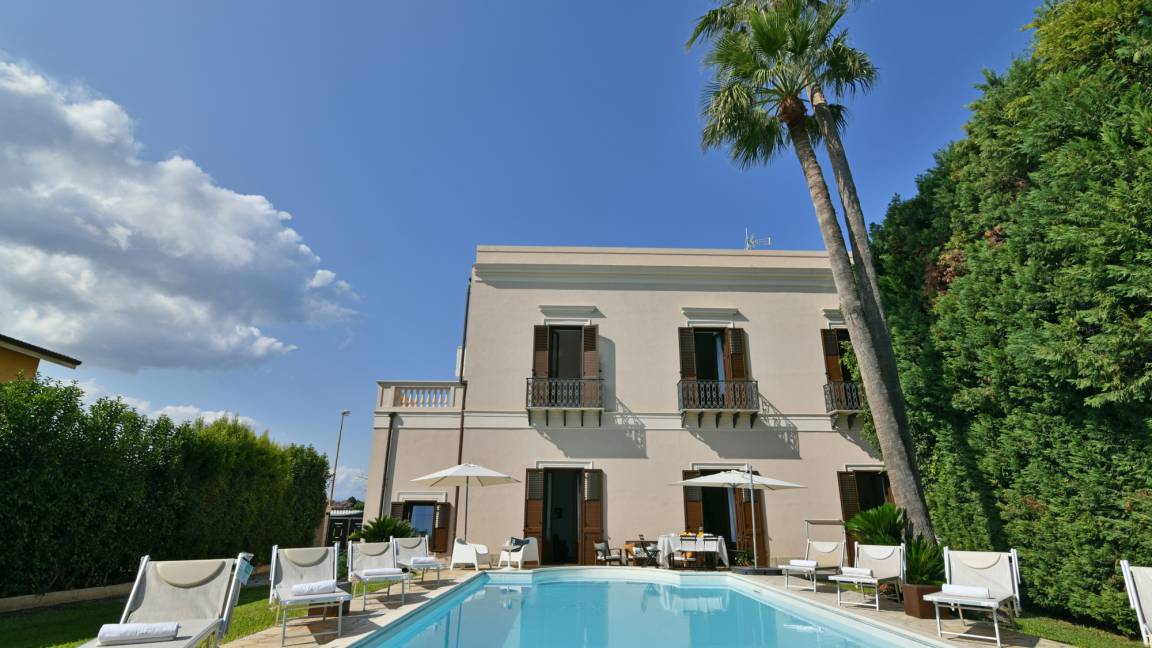 480 M² Villa ∙ 4 Habitaciones ∙ 8 Huéspedes - Barcellona Pozzo di Gotto