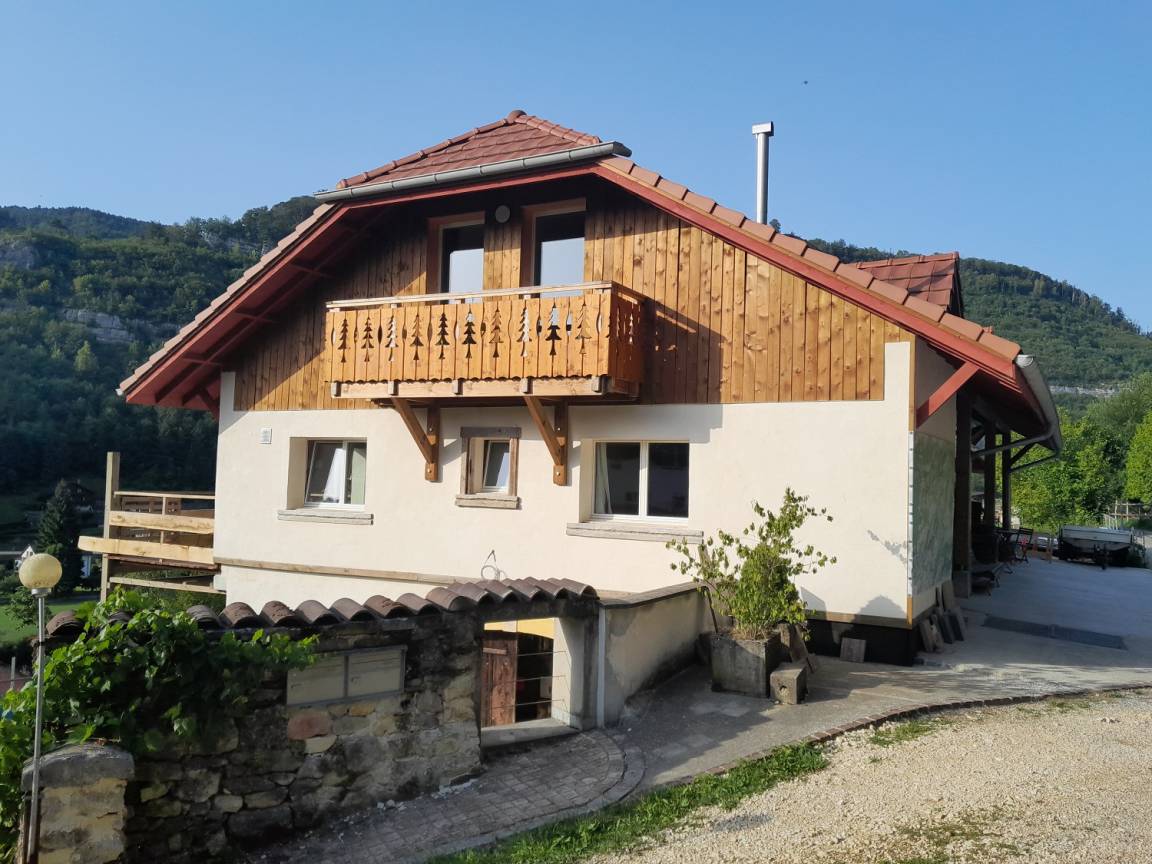 56 M² Ferienwohnung ∙ 2 Schlafzimmer ∙ 7 Gäste - Kanton Jura