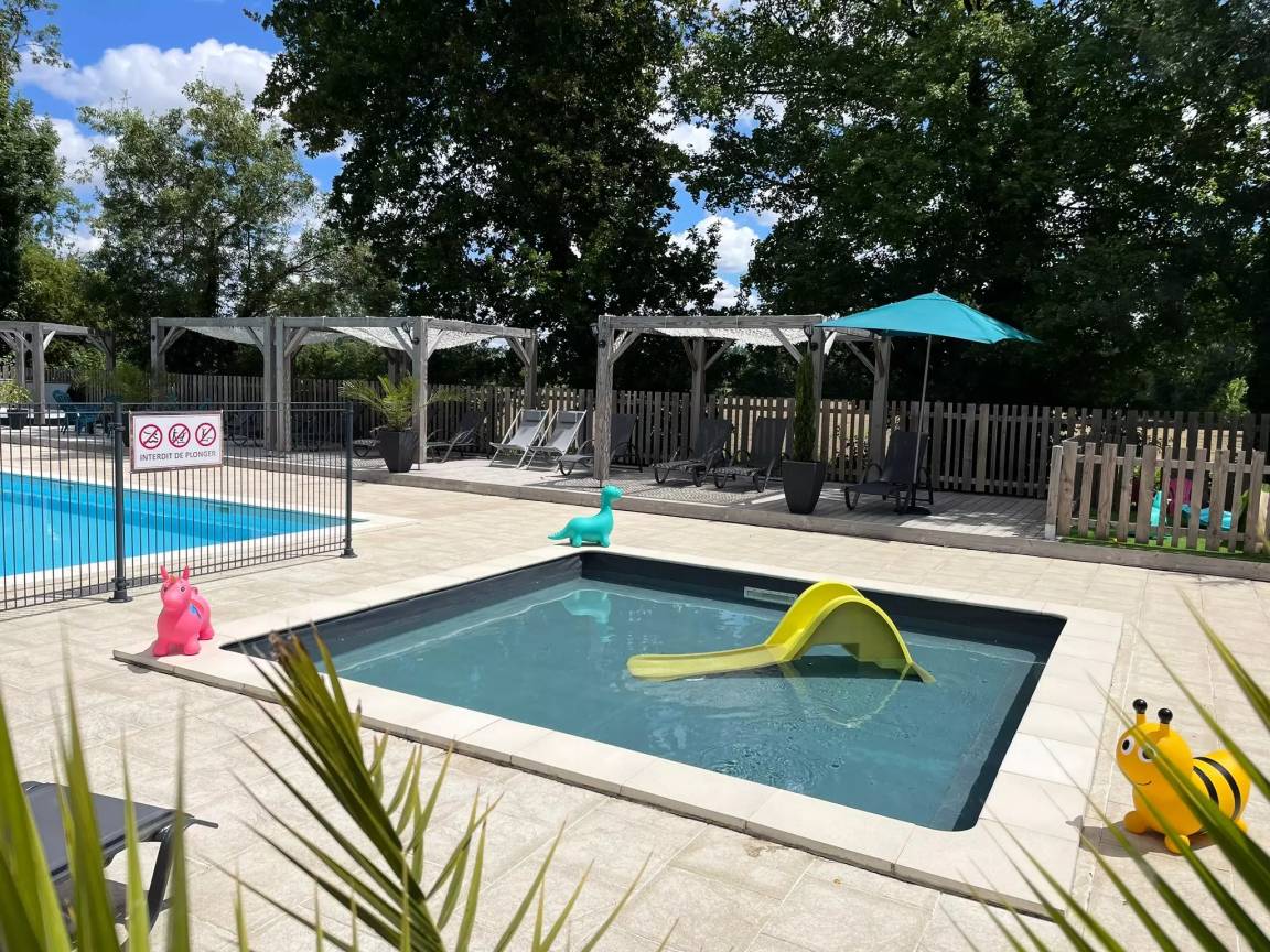 30 M² Mobil-home ∙ 2 Chambres ∙ 4 Personnes - Marais poitevin