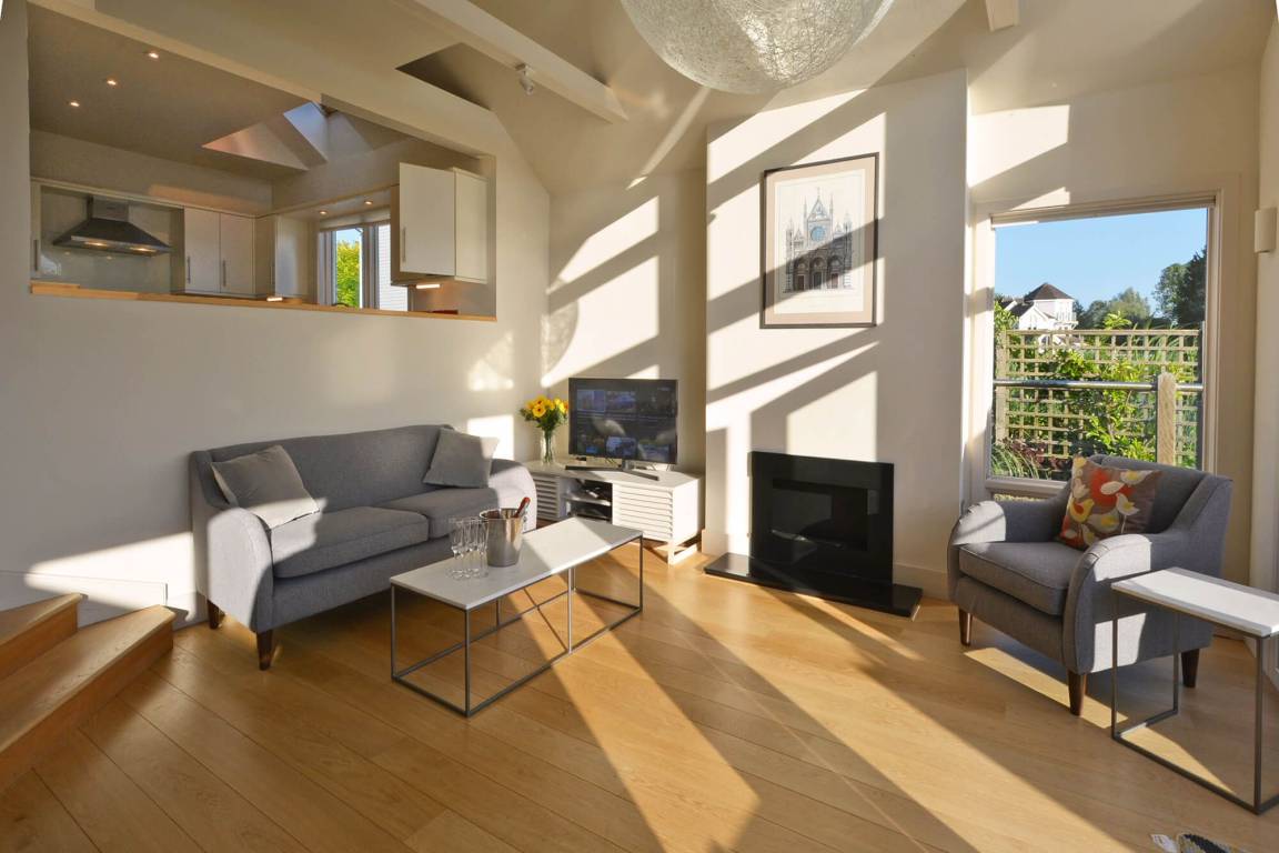 Cottage ∙ 4 Bedrooms ∙ 10 Guests - Cirencester