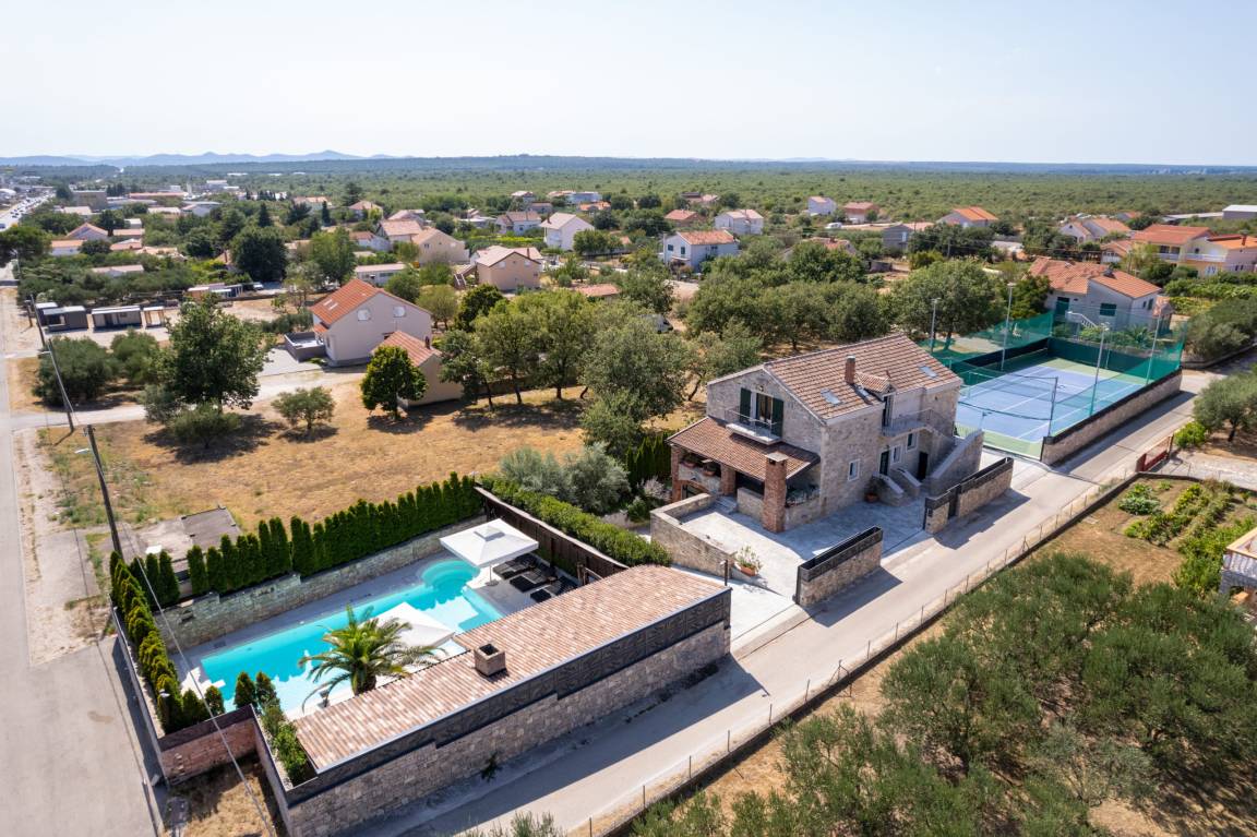 302 M² Villa ∙ 6 Schlafzimmer ∙ 16 Gäste - Sukošan