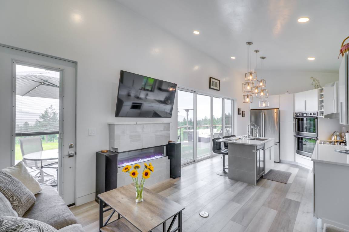83 M² House ∙ 2 Bedrooms ∙ 6 Guests - Eureka, MT