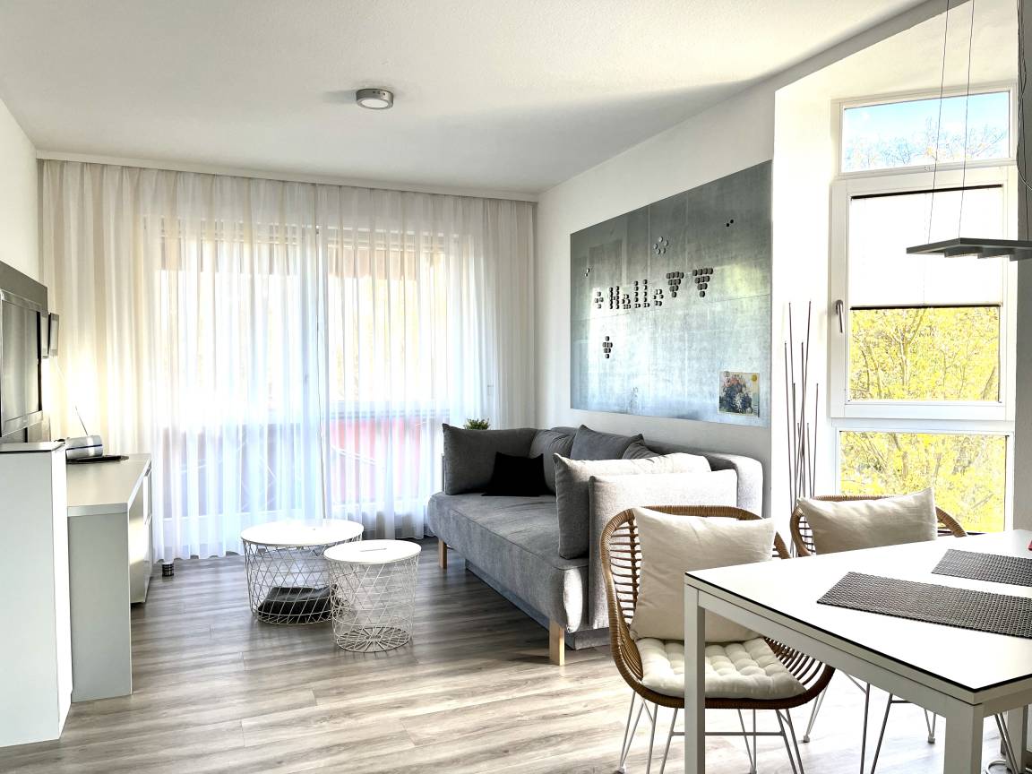 44 M² Ferienwohnung ∙ 1 Schlafzimmer ∙ 4 Gäste - Bad Dürkheim