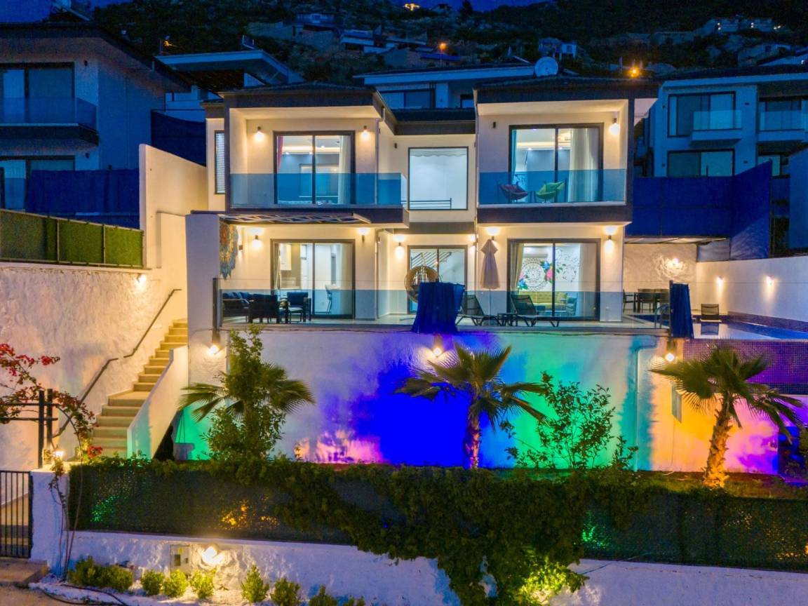 90 M² House ∙ 2 Bedrooms ∙ 4 Guests - Kalkan