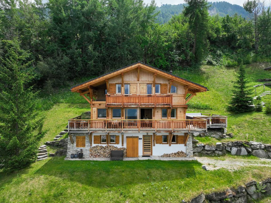 220 M² Maison De Vacances ∙ 4 Chambres ∙ 8 Personnes - Suisse
