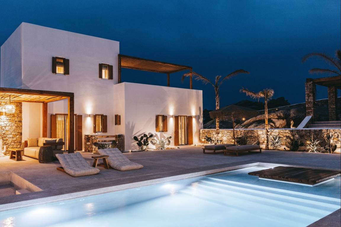 Villa ∙ 8 Habitaciones ∙ 16 Huéspedes - Naxos