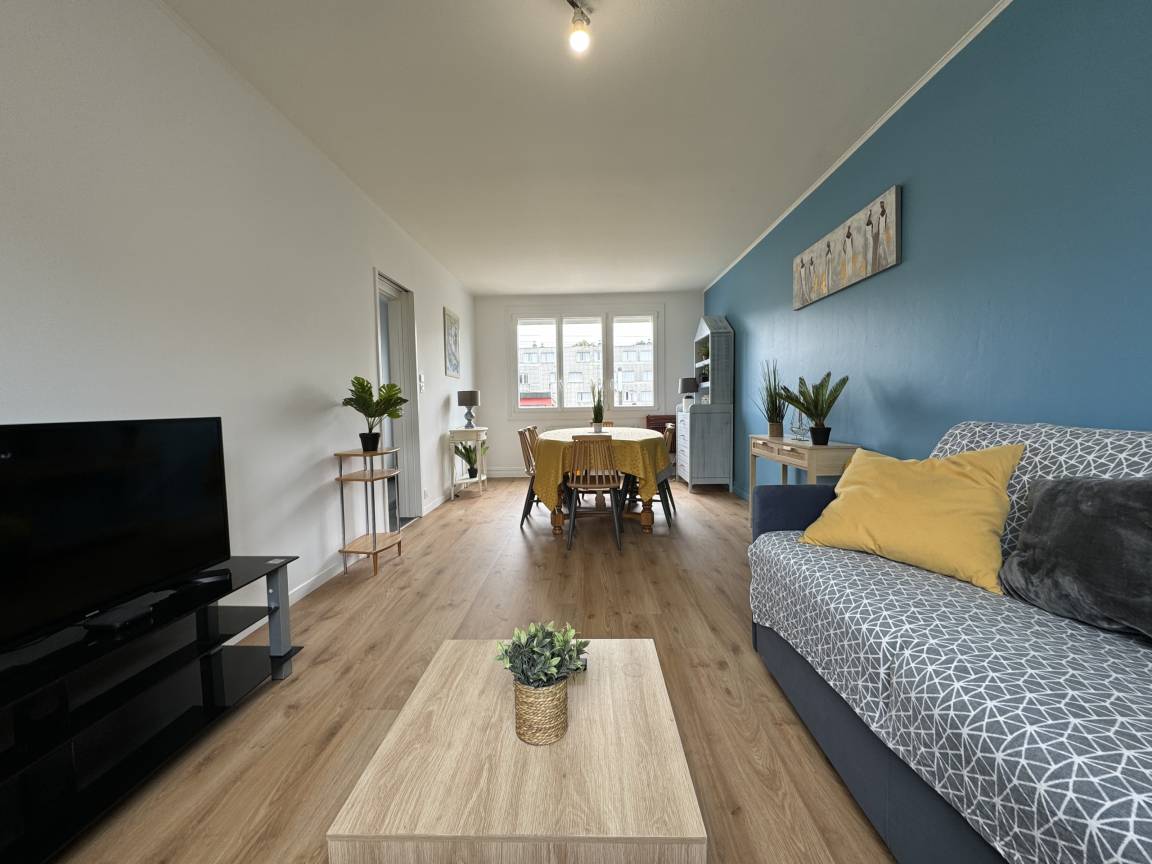 70 M² Maison De Vacances ∙ 3 Chambres ∙ 8 Personnes - Le Mans