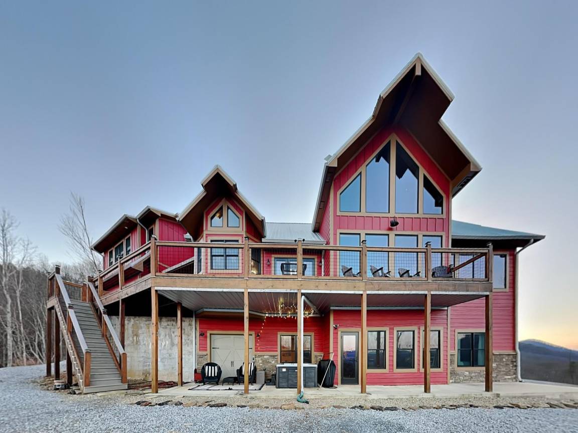 436 M² Cabin ∙ 5 Bedrooms ∙ 18 Guests - Wears Valley, TN