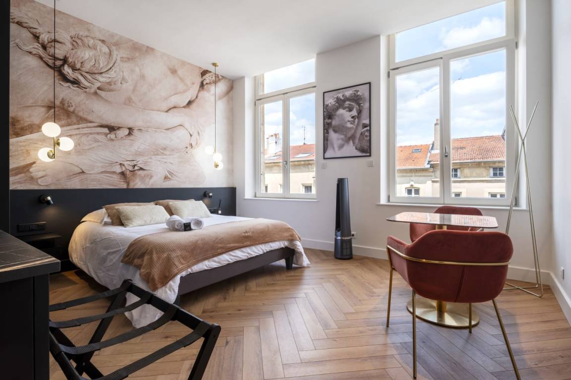 30 M² Ferienwohnung ∙ 1 Schlafzimmer ∙ 2 Gäste - Nancy
