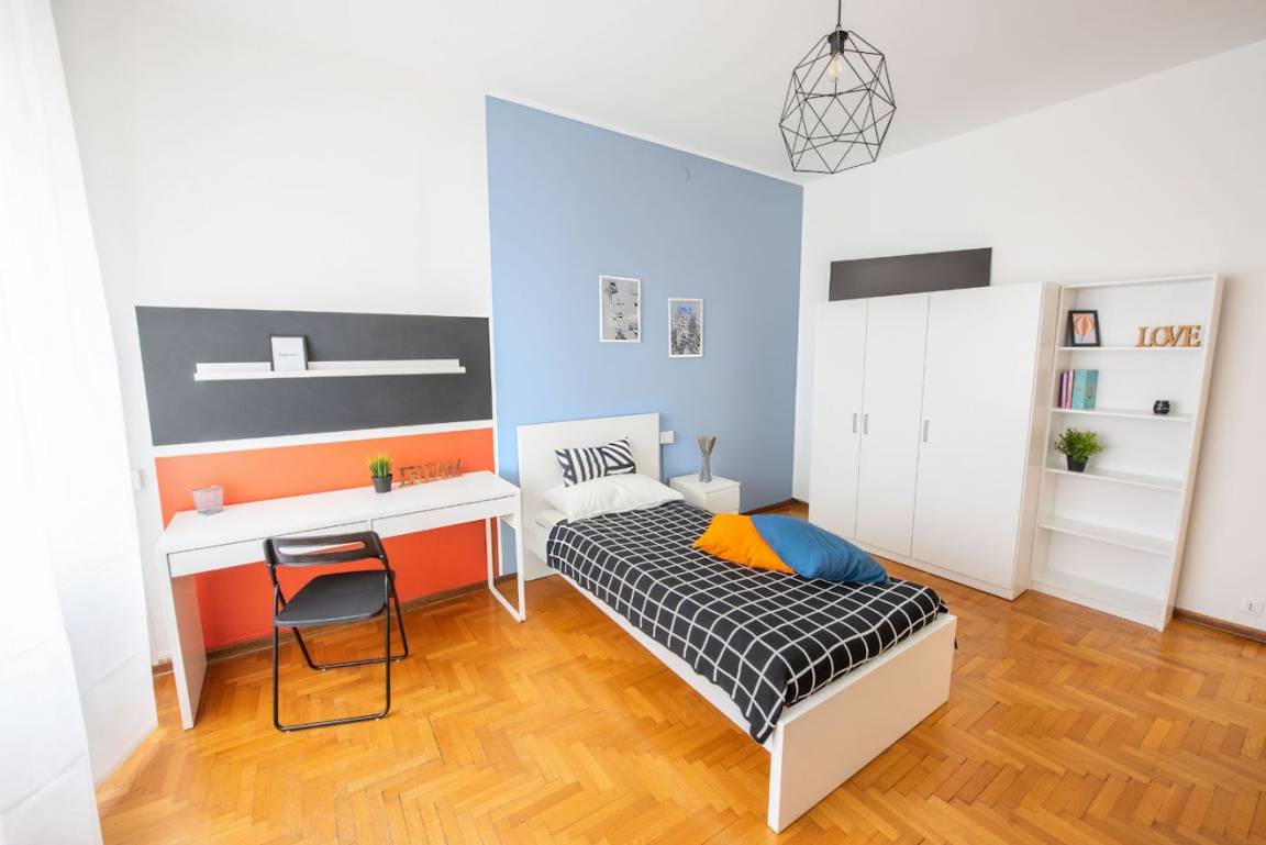 100 M² Chambre Privée ∙ 1 Chambre ∙ 6 Personnes - Udine