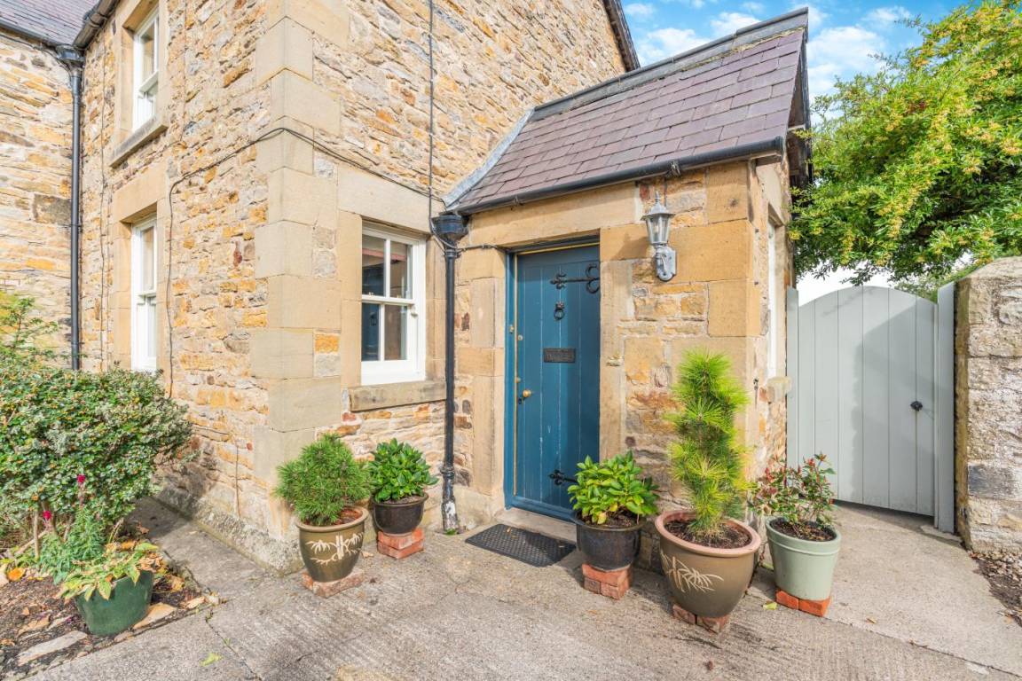Cottage ∙ 2 Bedrooms ∙ 4 Guests - Darlington