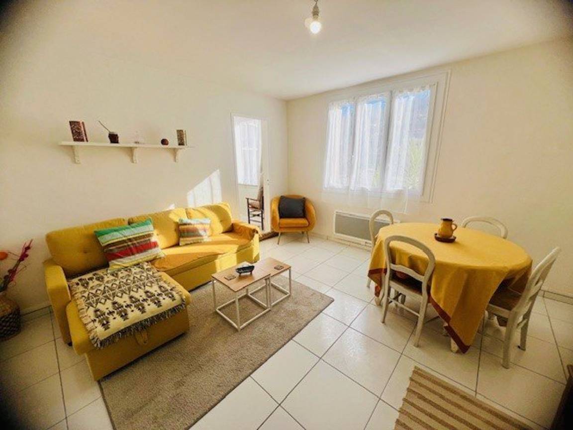 61 M² Appartement ∙ 2 Chambres ∙ 4 Personnes - Céret